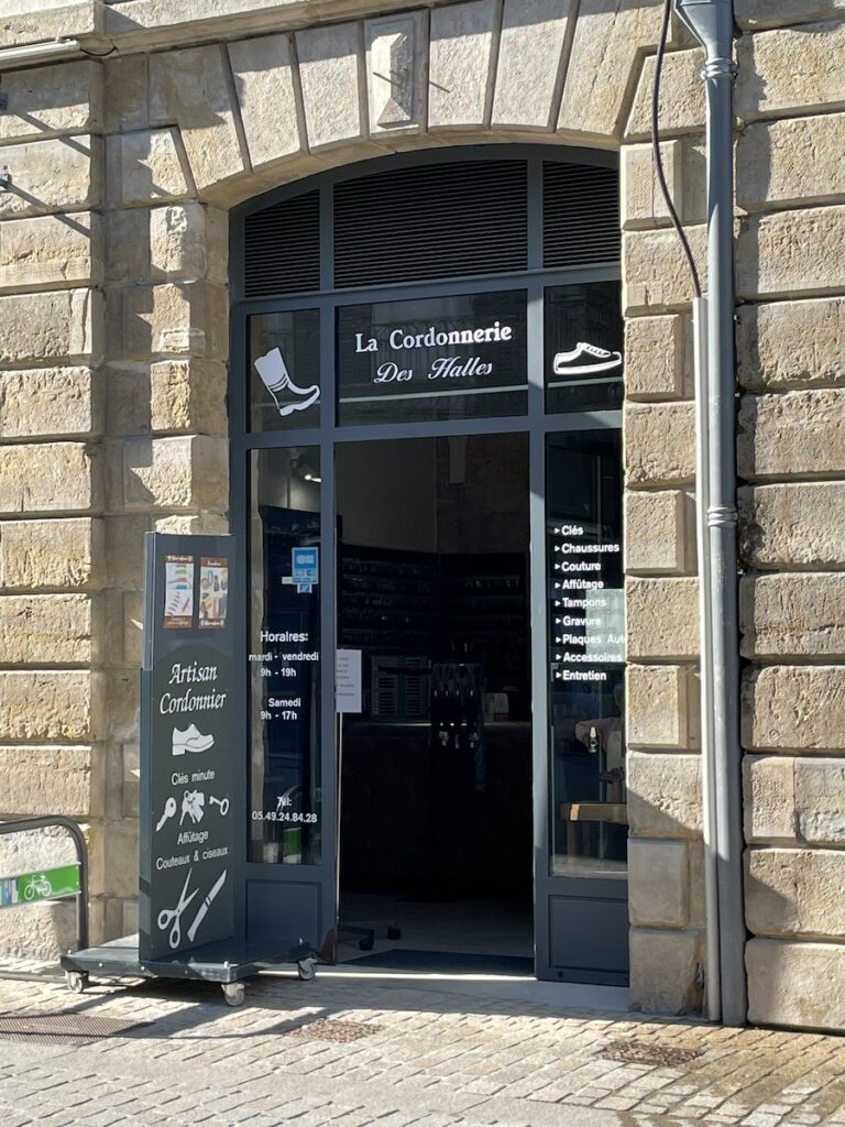 La cordonnerie - La cordonnerie des Halles - Artisan cordonnier à Niort ...